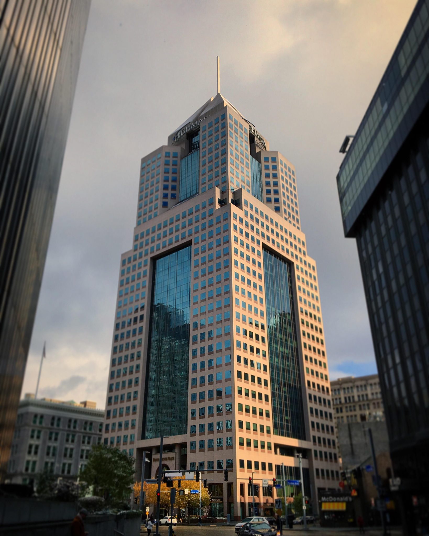 Fifth Avenue Place | Pittsburgh Beautiful